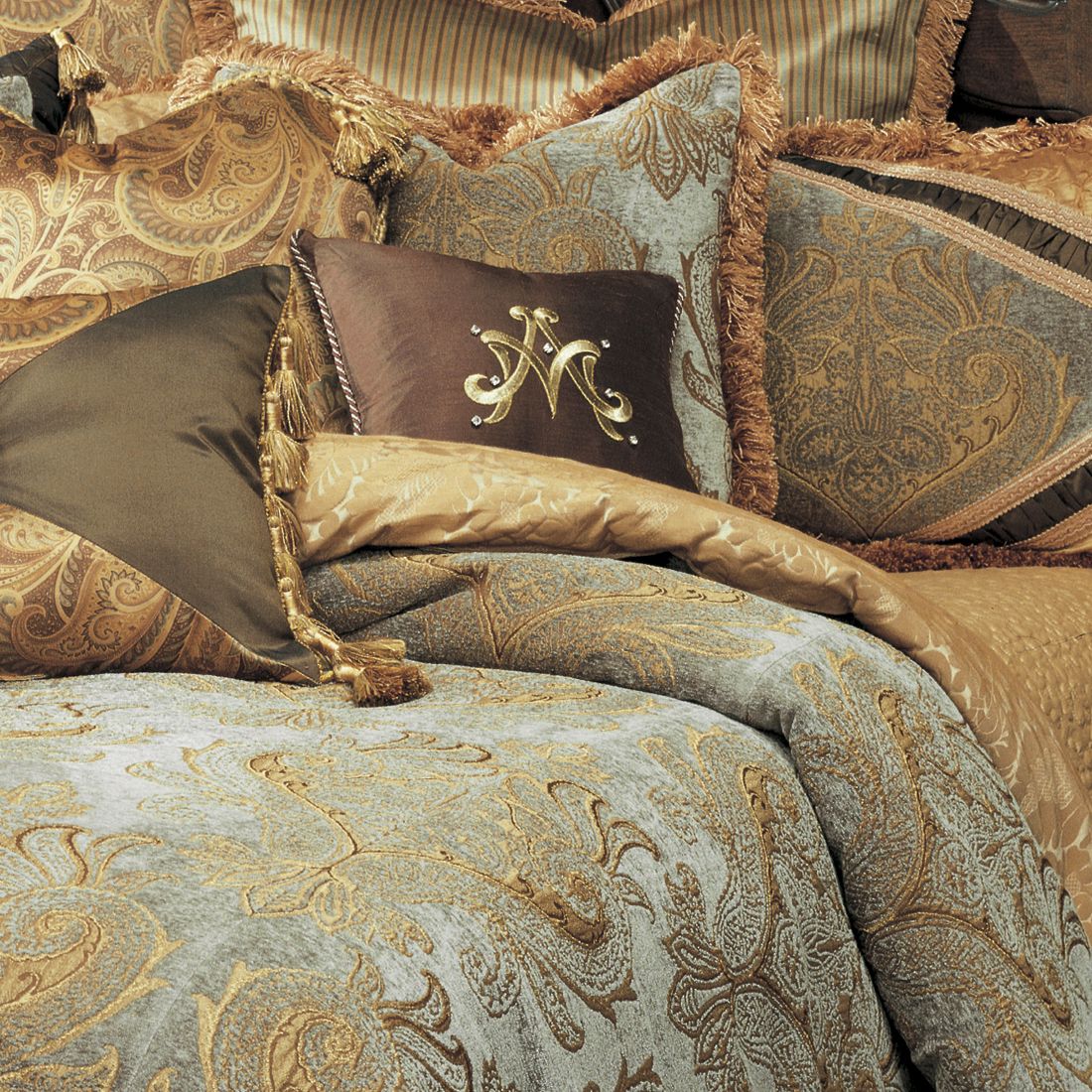 AICO Michael Amini Elizabeth 13pc King Comforter Set, Aqua | Unlimited ...